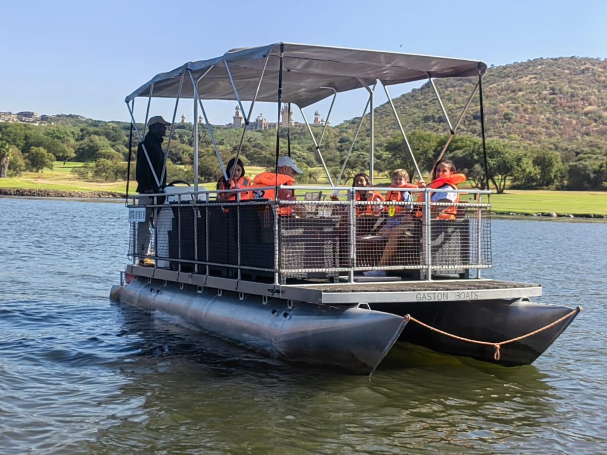 Private Party Pontoon Boat - Sun City Waterworld